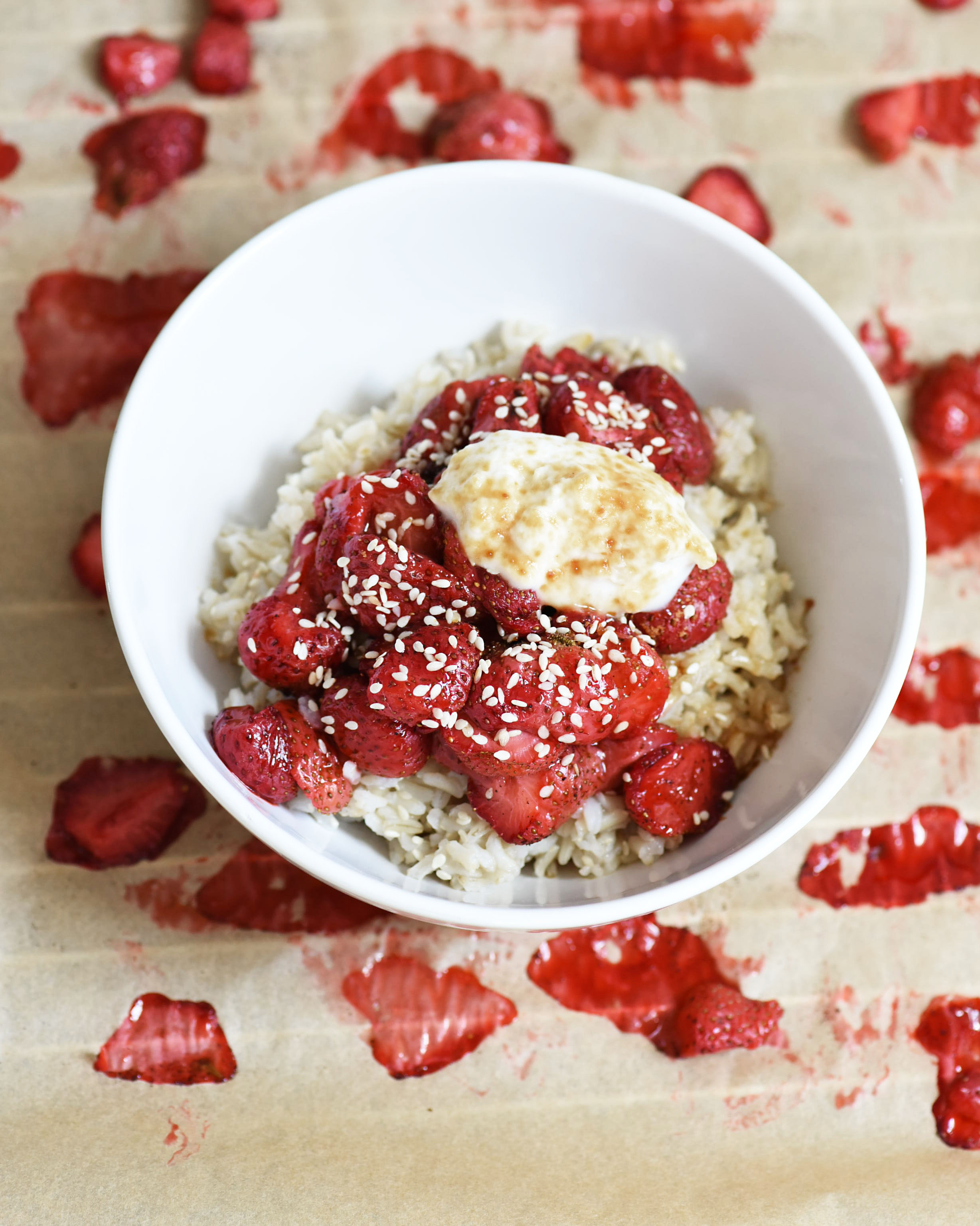 Baked strawberry with sesame and rice - Anna Lewandowska - healthy plan ...